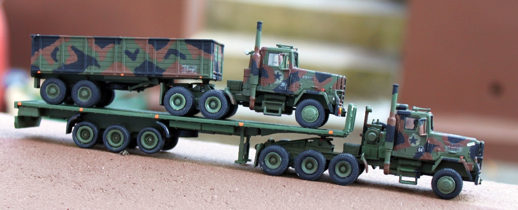 SzgM M920 (8x8) A1 mit Aufleger und M872 US-Army 1982, SzgM M915 (6x2 ...